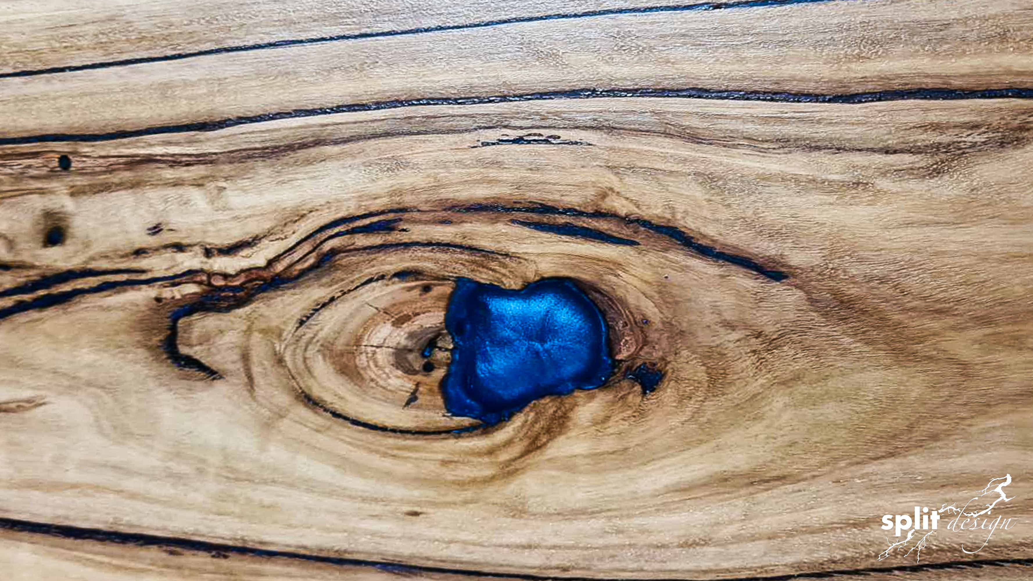 Showroom Kitchen Island Benchtop – Split Design Timber & Resin Designs